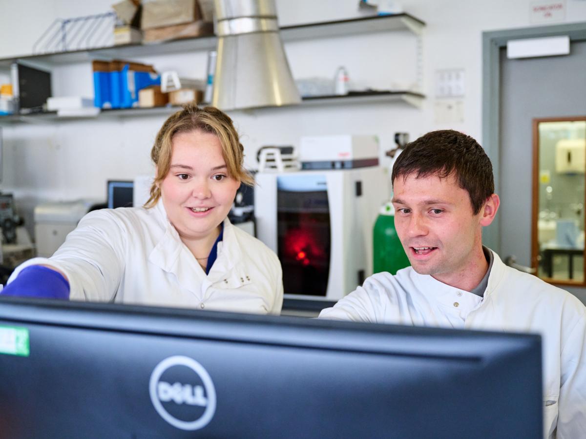 Cancer Research UK creates 'Crack Teams' to solve cancer's greatest ...